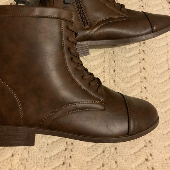 just be | Shoes | Nwt Just Be Combat Boots Brown Side Zip Lace Up Size ...